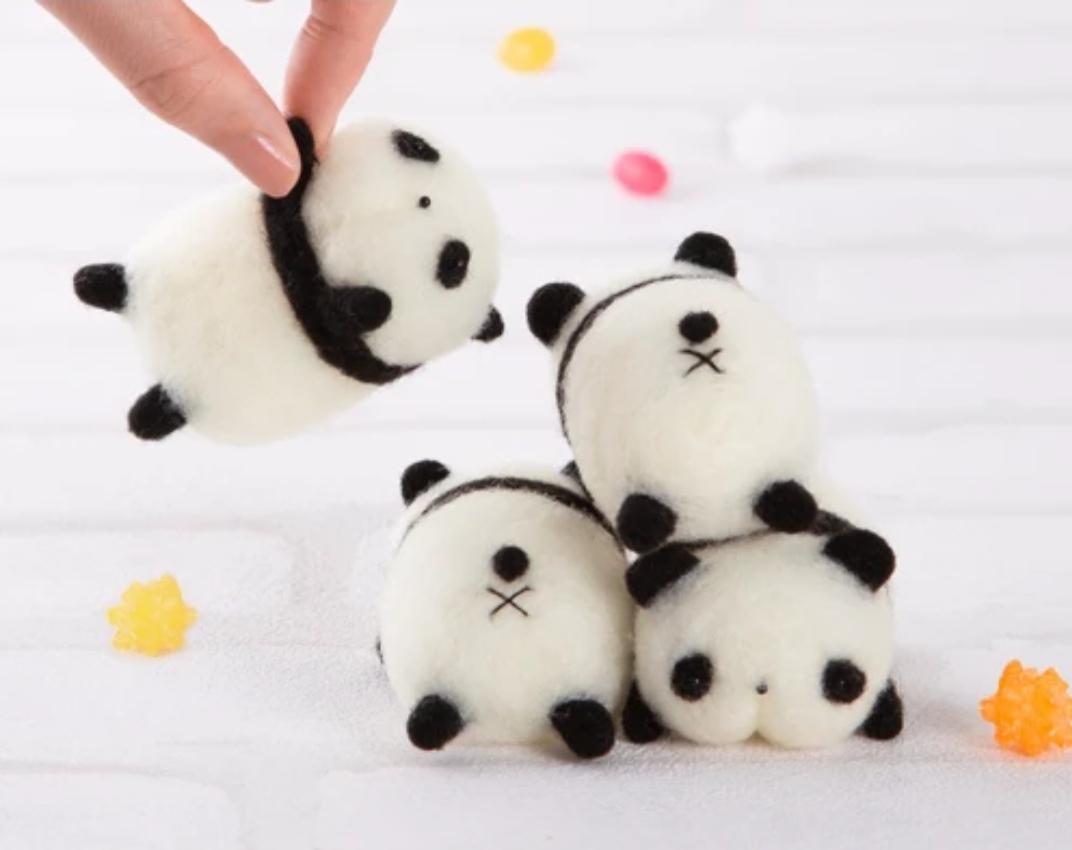 Mini Animals Wool Felt Kits-4 Pandas – Size Gift Shop